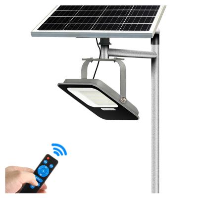 China Aluminum Housing 100W Solar LED Road Light IP65 Waterproof 170lm/W Remote Control for sale