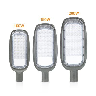 China IP65 Waterproof LED Street Light 100W 150W 200W with 110-120 lm/W Efficiency and 50,000+ Hour Lifespan for sale