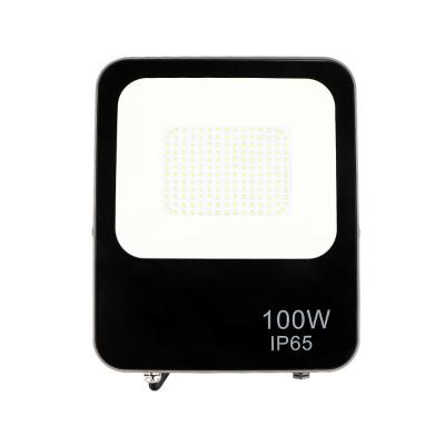 China 24V DC Cordless Tripod LED Flood Light 20W-200W with 120° Beam Angle and 30000+ Hours Lifespan for sale