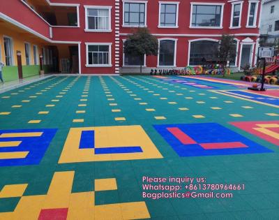 China Interlocking PP Sports Flooring Tiles 25x25cm Non-Slip Waterproof for Garage Court for sale