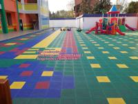 China Interlocking PP Sports Flooring Tiles 25x25cm Non-Slip Waterproof for Garage Court for sale