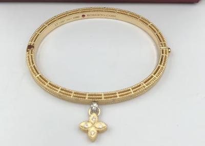 China OEM 18K Yellow Gold Diamond Bracelet VS Diamond Fashion Style For Gift for sale
