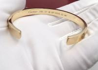 China No Gemstone Fashionable Minimalist 18K Gold Bracelet For Gift for sale