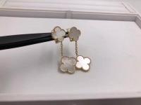 China Simple Stylish Van Cleef Arpels 2 Motifs 18K Gold Earrings Yellow Gold for sale