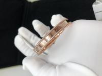 China Rose Gold Signature Oval Shape 18K Gold Bracelet No Diamonds for sale