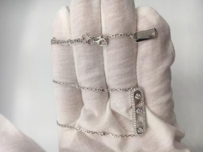 China Saddle Shape Elegant Unique 18K Gold Diamond Necklace White Gold for sale