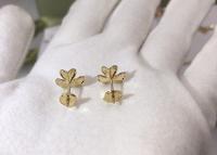 China Unique Luster Diamond 18K Gold Earrings With Heart Shaped Petal for sale