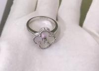 China Romantic VS Diamond 18 Carat White Gold Engagement Ring For Bride for sale
