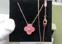 China Pink Flower 18k Gold Diamond Necklace 18in Magic Alhambra Pink Agate for sale