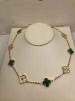 China 10 Motifs Malachite Sweet Alhambra Pendant Yellow Gold With VVS Diamond for sale