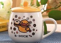 China Yellow Duck 12 Oz single layer Mug With Spoon And Lid for sale