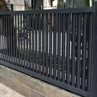 China Anti-Collision Aluminum Fence for Outdoor Safety T5 Temper and Customized Thickness for sale