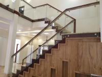 China Flooring Mounted Customizable Aluminum U Channel Glass Railing for Frameless Design for sale