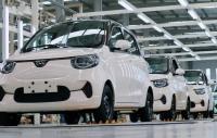 China ODM Mini Electric Hatchback Vehicles - 100 km/h Max Speed, 215 km Range, 7.5h Charging Time for Urban Mobility for sale