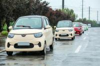 China ODM Mini Electric Hatchback Vehicles - 100 km/h Max Speed, 215 km Range, 7.5h Charging Time for Urban Mobility for sale