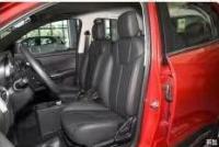 China Dayun Yuehu BG2 5-Seat Electric SUV - 3695mm Length, 300km Range, 35kW Motor with Vented Disc Brakes for sale