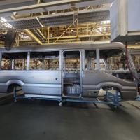 China 19-Seat Coaster Medium Bus Assembly Line with 5995mm Length and 796kg BIW Weight - CKD/SKD Support for sale