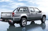 China Gasoline Engine Double Cabin 4x4 Pickup Truck Left Hand Driving Euro IV Standard for sale