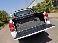 China Auto Assembling Double Cabin Small Pickup Trucks Petrol Powered 4*4 Drive Euro V for sale
