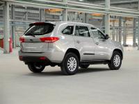 China Multi Purpose Gorgeous City SUV Car 4*2 Drive Gasoline Engine Fuel Saving for sale