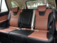 China Multi Purpose Gorgeous City SUV Car 4*2 Drive Gasoline Engine Fuel Saving for sale