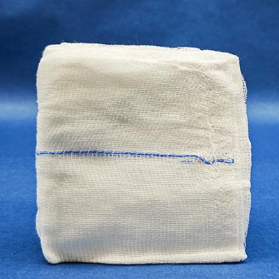 China Medical Absorbent Abdominal Pads 45x45cm Sterilized Cotton Wound Care with 3-5s Absorbency BP/USP Certified for sale