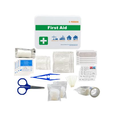 China Customizable PP First Aid Kit for 5 People 140x105mm OSHA ANSI Certified Waterproof Emergency Survival Kit for sale