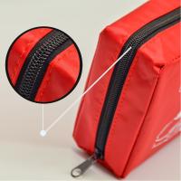 China CE Certified 3-in-1 Vehicle First Aid Kit 44×14×5cm with DIN 13164-2022 Compliance and 1kg Weight for sale