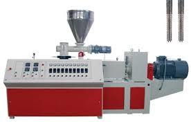 China Conical Twin Screw Extruder PVC Pipe Machine 45-105mm Screw Diameter 100-1100kg/hr Capacity for sale