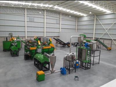 China TSSK Series Twin Screw Extruder Plastic Recycling Machine 71.2mm Screw 300-600kg/hr Output for sale