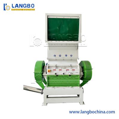 China Automatic Plastic Shredder Crusher 37KW Motor 100-500KGHR Capacity for PVC Pipe Recycling for sale