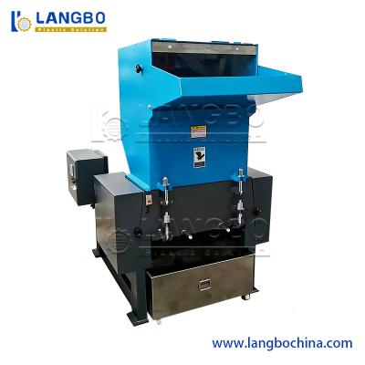China Industrial Waste Pet Bottle Shredder Plastic Crusher Machine 18-110kW 300x400-800x1200mm for sale