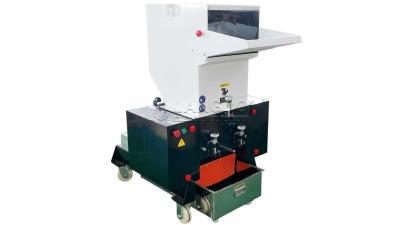 China CE Certified Claw Type Hard Plastic Granulator Machine Automatic Recycling Plastic Crusher Machine for Plastic Industry for sale