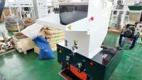 China CE Certified Claw Type Hard Plastic Granulator Machine Automatic Recycling Plastic Crusher Machine for Plastic Industry for sale