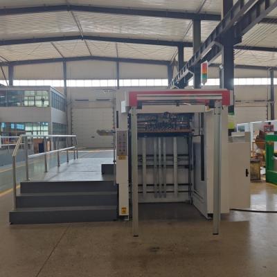 China 14.5-15.5T PLC Controlled Corrugated Carton Box Die Cutter 980mm Cutting for sale
