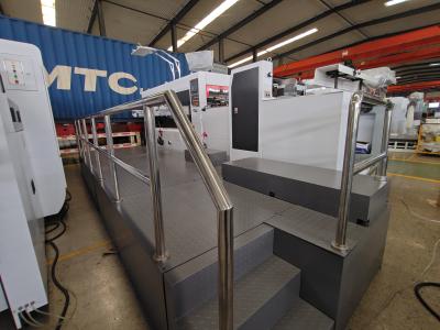 China High Precision Corrugated Carton Die Cutting Machine with Lead Edge Feeder and Rikko Light Front Lay Detection System for Control for sale