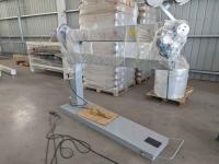 China High Speed 250/min Manual Carton Stitcher with Steady Revolving Operation and 1800mm Length Arm for Efficient Packaging for sale