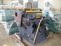 China Semi Auto Carton Die Cutting Machine , Flat Die Cutter For Cutting Cardboard for sale