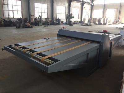 China Semi - Automatic Flat Bed Die Cutter Carton Box Die Cut Machine CE Certificate for sale
