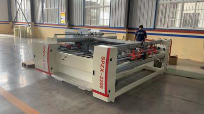 China 2200mm Two Pcs Semi Automatic Carton Folder Gluer Machine 12 Month Wrranty for sale