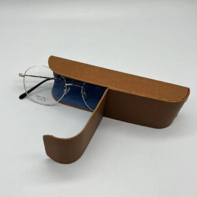 China Pattern PE Portable Metal Eyeglass Case Short Sighted Glasses for sale
