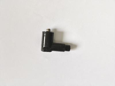 China 90 Degree Silicone Spark Plug Wire Connector 1KΩ Resistance with 5.5mm Cable Entry and 14.5mm Plug Diameter for sale