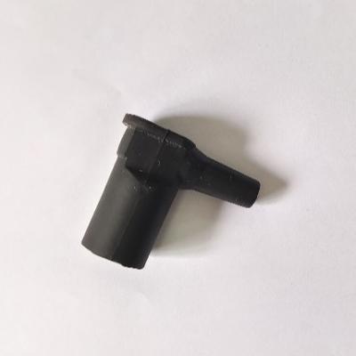 China Silicone Rubber Spark Plug Lead Connectors 5.5mm Cable Entry 14.3mm Plug Diameter 30KV Breakdown Voltage for sale