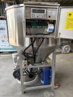China Mobile Fish Feed Feeder 4kW Stir Motor 1.5kW Fan for sale