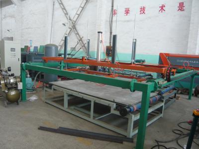 China Microcomputer Control System Lightweight Wall Panel Forming Machine for Building Moulding Board for sale