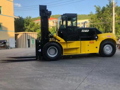 China 3000mm Hydraulic Heavy Duty Forklift With Optional Attachments for sale