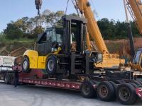 China 25 Tons Heavy Duty Forklift For Handling 20ft Containers In Port Yard for sale