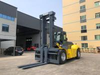 China 35 Tons Powerful High Capacity Forklift With Fork Attachment Superior Performance for sale