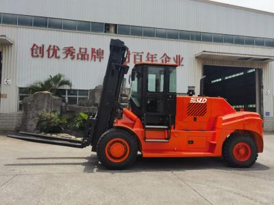 China Yuchai Or CUMMINS Heavy Load Forklift Tilt Angle Of 45-90 Degrees Heavy Duty for sale