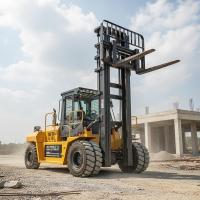 China High Durability Heavy Lift Forklift 8500 Kg Operating Weight Suitable for Construction Sites and Heavy Duty Lifting Tasks for sale